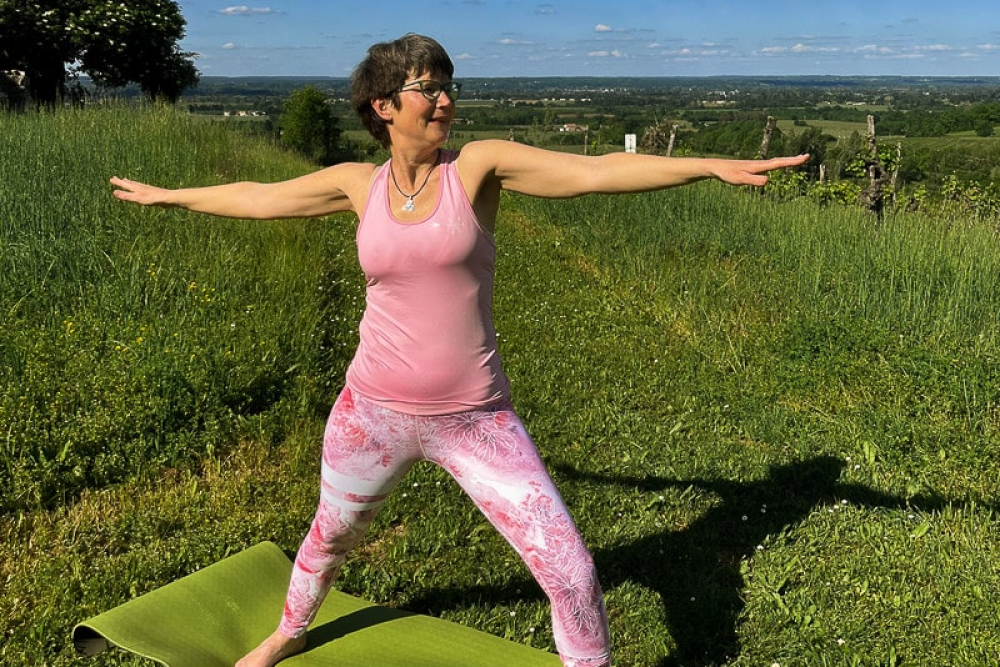 Yoga in Nature : a relaxing morning class on an organic vineyard